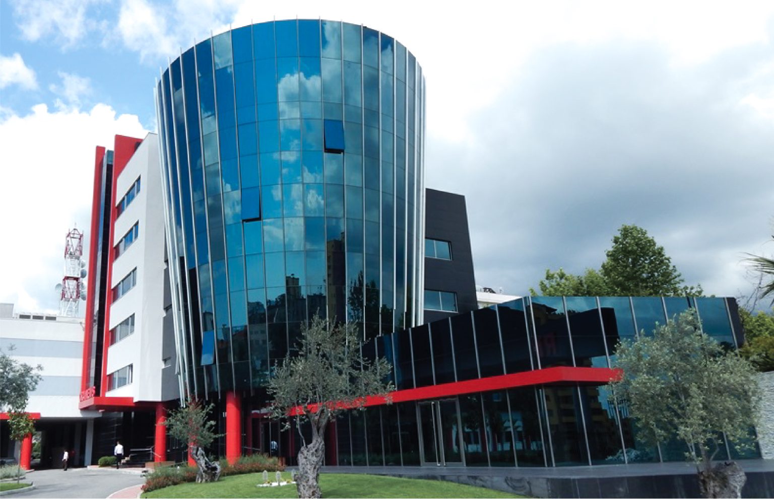 CURTAIN WALL FACADE & SKYLIGHTS - Pespa Alumin